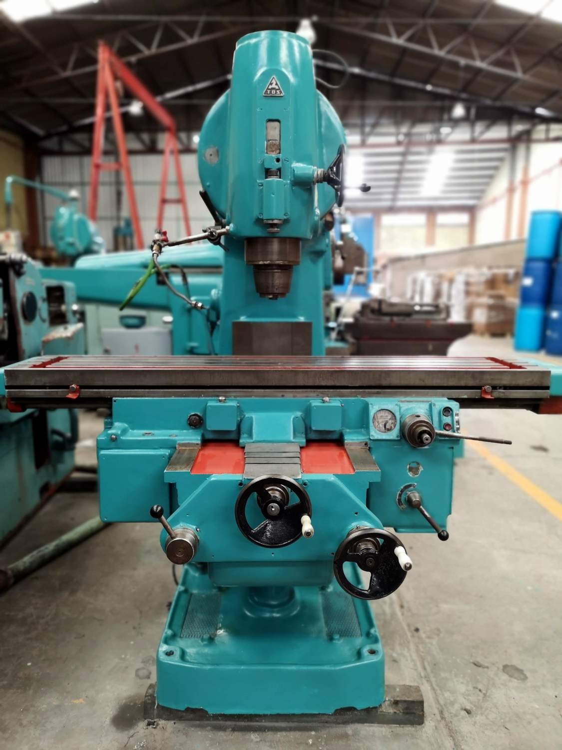 #0839 – Fresadora vertical TOS FA4V – video ️ | Maquitos